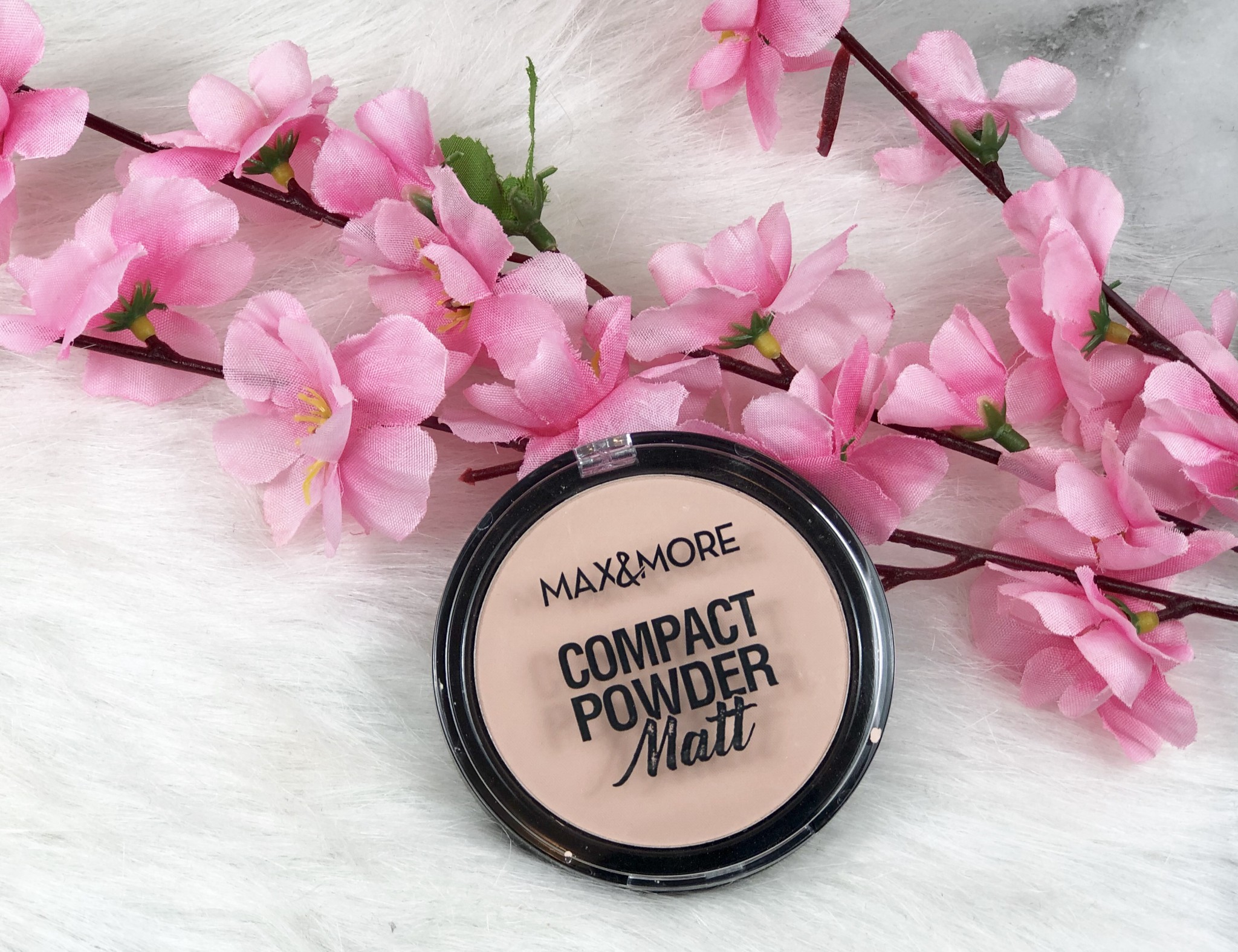 REVIEW | Action ‘Max & More’ Face Primer, Foundation en Compact Powder
